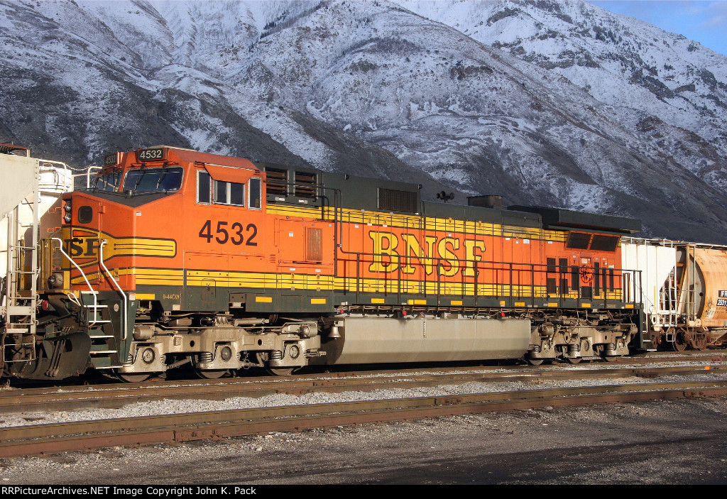 BNSF 4532